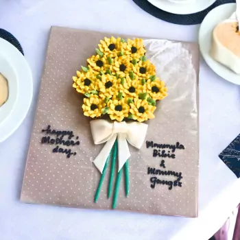 Mini Cupcake Bouquet - Potico.ph | Gifts for Any Occasion - Potico.ph ...