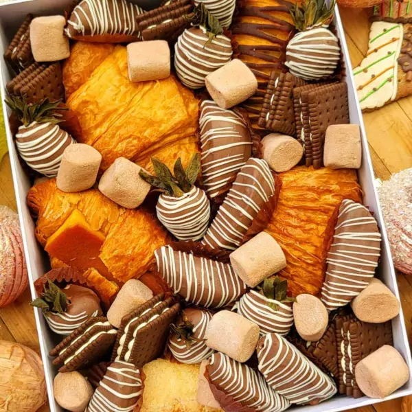 Sweet Harmony Box - Online Gift Delivery - Philippines Online Flowers ...