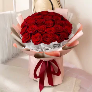 30 Red Roses Timeless Love - Potico.co.th | Same-Day Flower Delivery ...