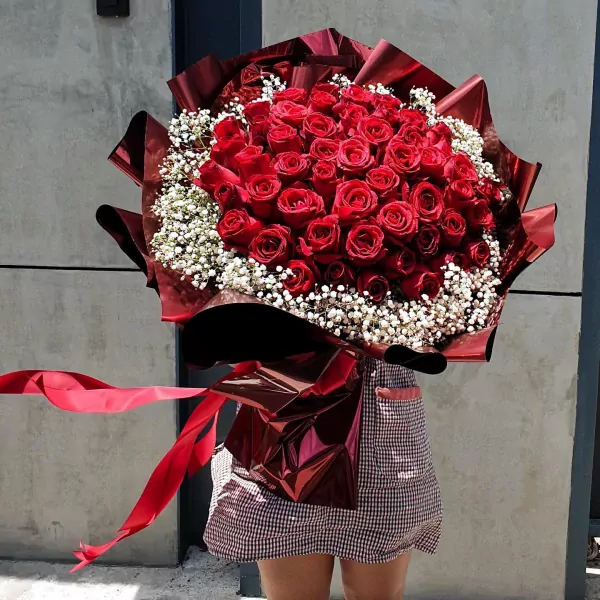 50 Red Roses | Online gift Delivery | Flower delivery service | Free ...