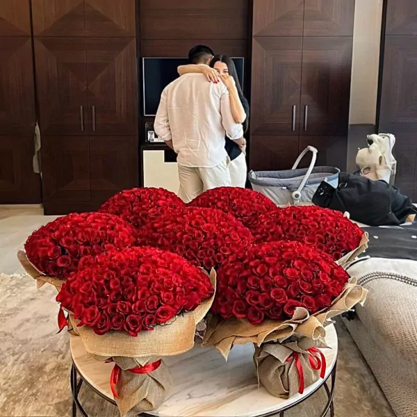1000 Red Roses Ultimate Grand Gesture | Online gift Delivery | Flower ...