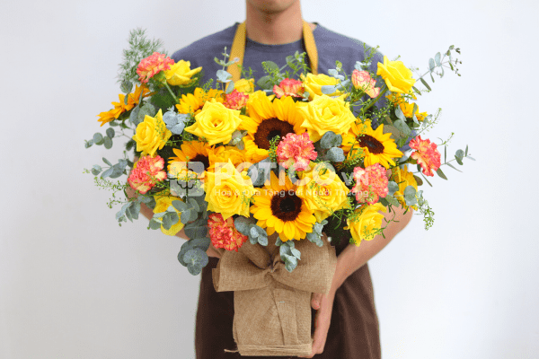 The Most Beautiful Blooming Flowers In April - Potico.vn | Same-Day ...