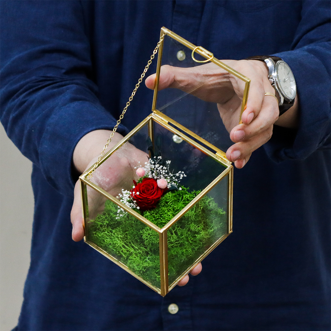 Rose Fantasy Terrarium - Online Flower Delivery - Philippines Online ...